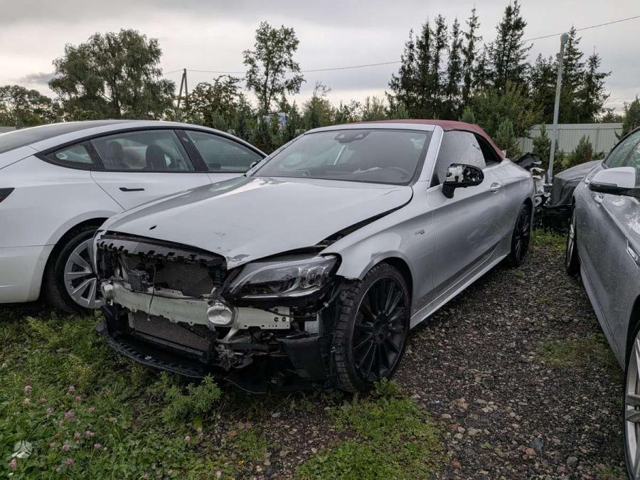 Grey Mercedes-Benz C43 AMG 2020 in Marijampole, with an engine capacity of 3.00 L and mileage of 109 thousand km for 17500 €, photo 3 on AUTOMOTO.COM.LV