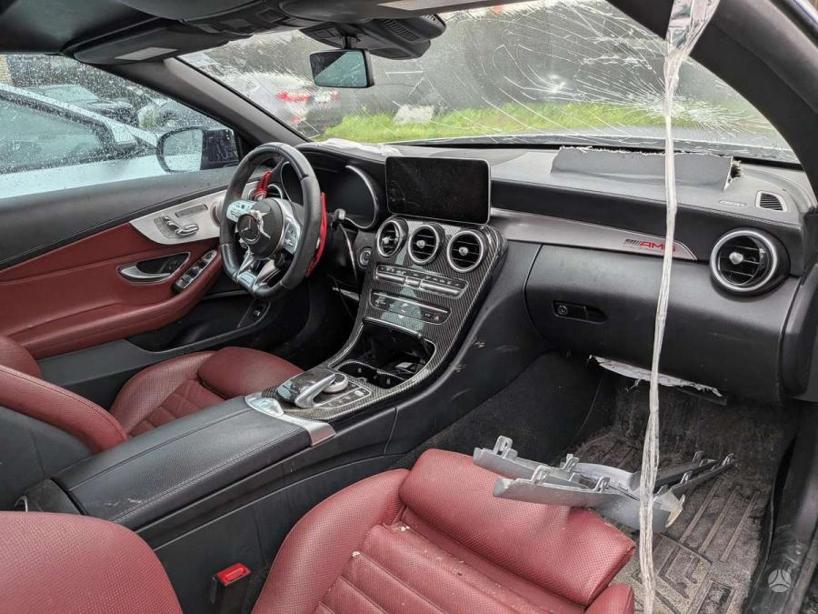Grey Mercedes-Benz C43 AMG 2020 in Marijampole, with an engine capacity of 3.00 L and mileage of 109 thousand km for 17500 €, photo 9 on AUTOMOTO.COM.LV