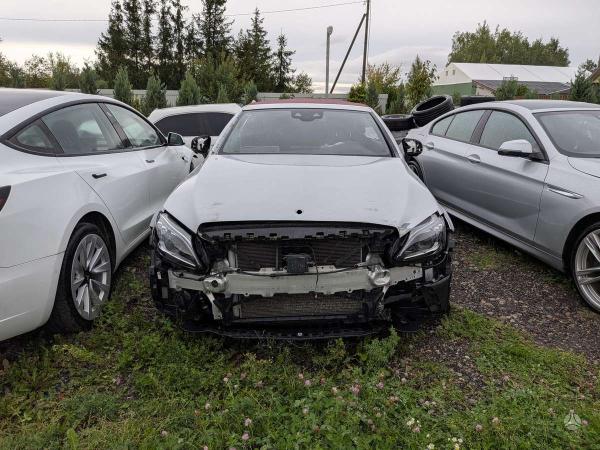 Grey Mercedes-Benz C43 AMG 2020 in Marijampole, with an engine capacity of 3.00 L and mileage of 109 thousand km for 17500 €, photo 4 on AUTOMOTO.COM.LV