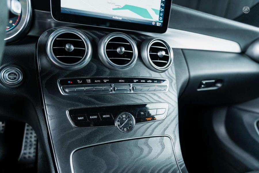 Серый Мерседес C43 AMG 2019 в Вильнюс, объемом двигателя 3.00 л и пробегом 71 тыс. км за 34998 €, фото 28 на AUTOMOTO.COM.LV