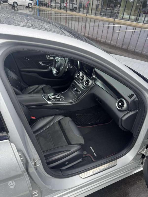 Pelēks Mercedes-Benz C43 AMG 2017 Kauņa, ar dzinēja tilpumu 3.00 L un nobraukumu 196 tūkst. km par 23000 €, foto 10 vietnē AUTOMOTO.COM.LV