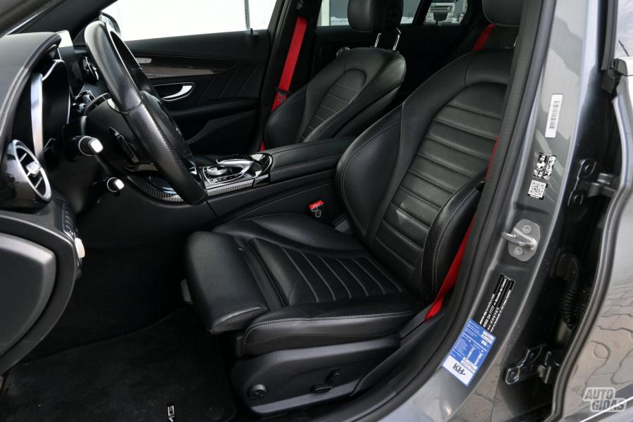 Pelēks Mercedes-Benz C43 AMG 2018 Kretinga, ar dzinēja tilpumu 3.00 L un nobraukumu 97 tūkst. km par 26999 €, foto 19 vietnē AUTOMOTO.COM.LV