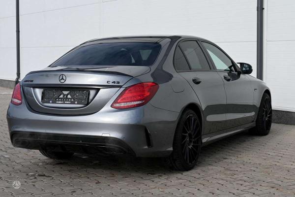 Grey Mercedes-Benz C43 AMG 2018 in Kretinga, with an engine capacity of 3.00 L and mileage of 97 thousand km for 23999 €, photo 10 on AUTOMOTO.COM.LV
