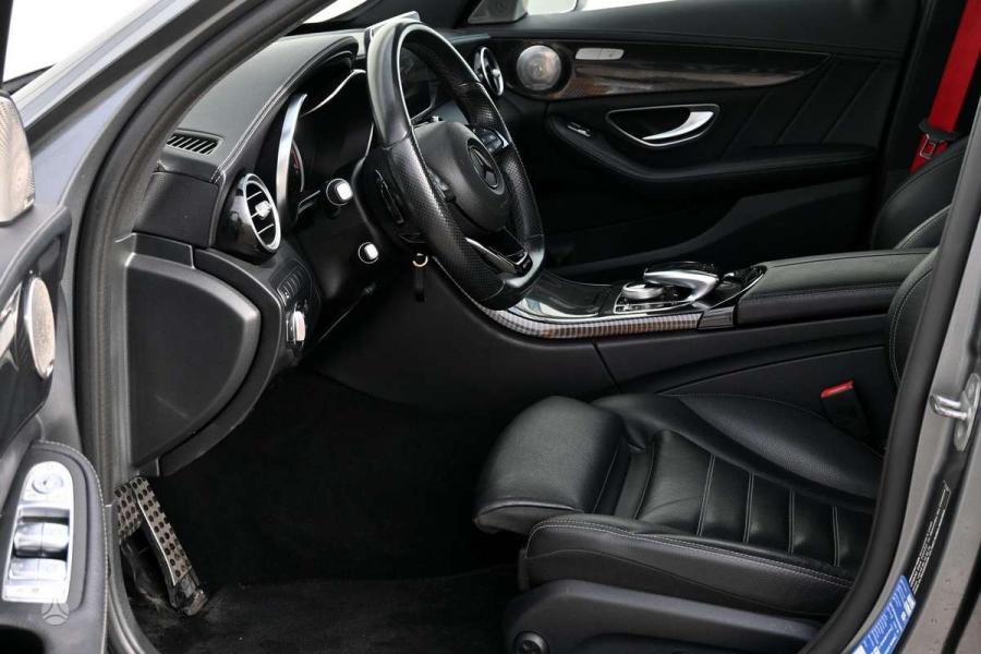 Серый Мерседес C43 AMG 2018 в Кретинга, объемом двигателя 3.00 л и пробегом 97 тыс. км за 23999 €, фото 19 на AUTOMOTO.COM.LV