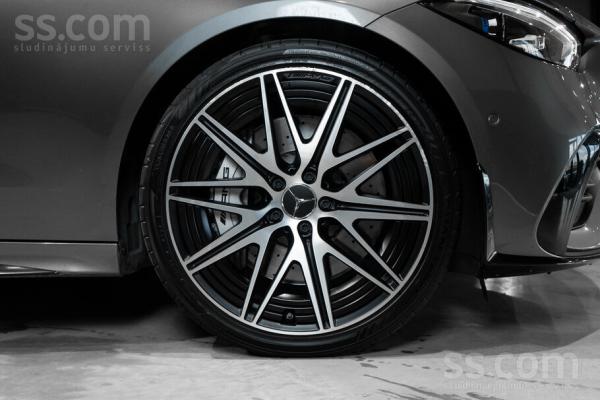 Серый Мерседес C43 AMG 2023 в Рига, объемом двигателя 2.00 л и пробегом 28 тыс. км за 56900 €, фото 7 на AUTOMOTO.COM.LV