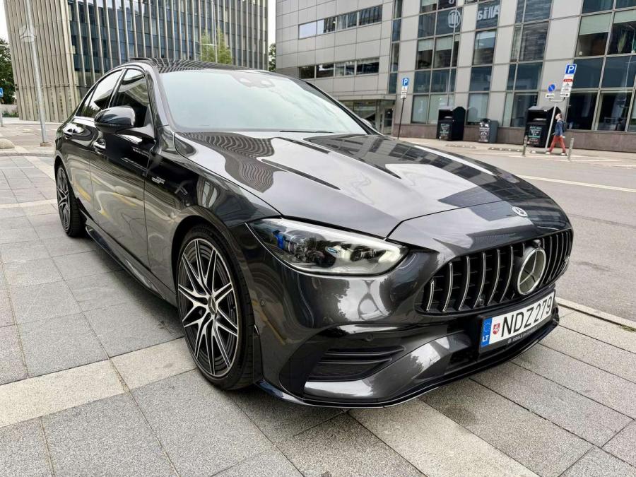 Серый Мерседес C43 AMG 2023 в Вильнюс, объемом двигателя 1.99 л и пробегом 28 тыс. км за 55800 €, фото 4 на AUTOMOTO.COM.LV