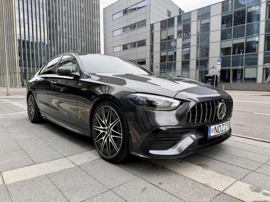 Серый Мерседес C43 AMG 2023 в Вильнюс, объемом двигателя 1.99 л и пробегом 28 тыс. км за 55800 €, фото 5 на AUTOMOTO.COM.LV