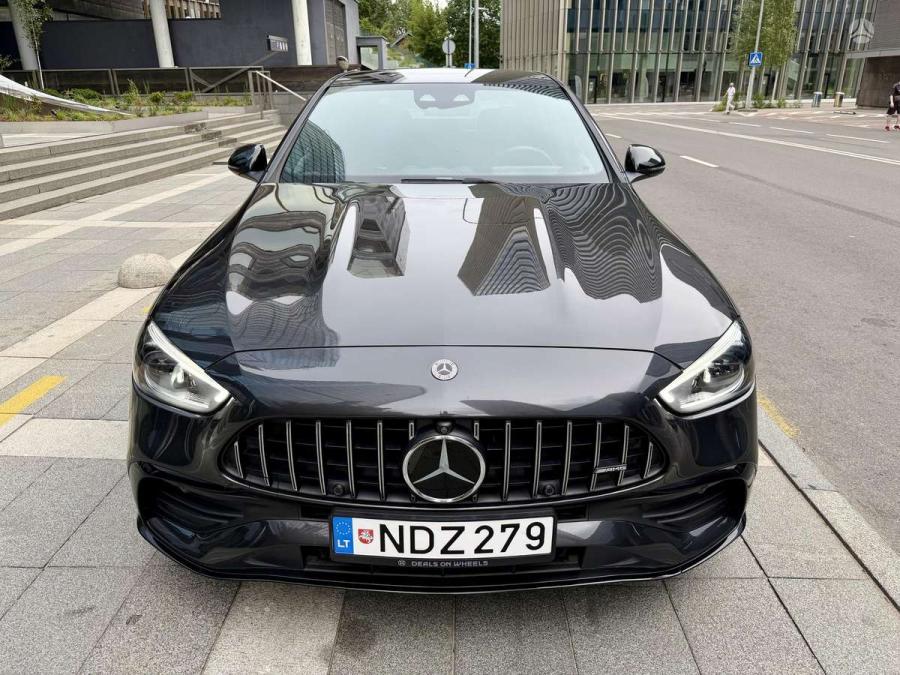 Серый Мерседес C43 AMG 2023 в Вильнюс, объемом двигателя 1.99 л и пробегом 28 тыс. км за 55800 €, фото 7 на AUTOMOTO.COM.LV