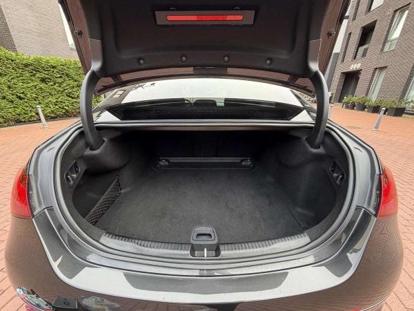 Grey Mercedes-Benz C43 AMG 2023 in Vilnius, with an engine capacity of 1.99 L and mileage of 28 thousand km for 55800 €, photo 11 on AUTOMOTO.COM.LV