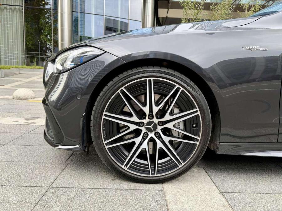 Серый Мерседес C43 AMG 2023 в Вильнюс, объемом двигателя 1.99 л и пробегом 28 тыс. км за 55800 €, фото 16 на AUTOMOTO.COM.LV