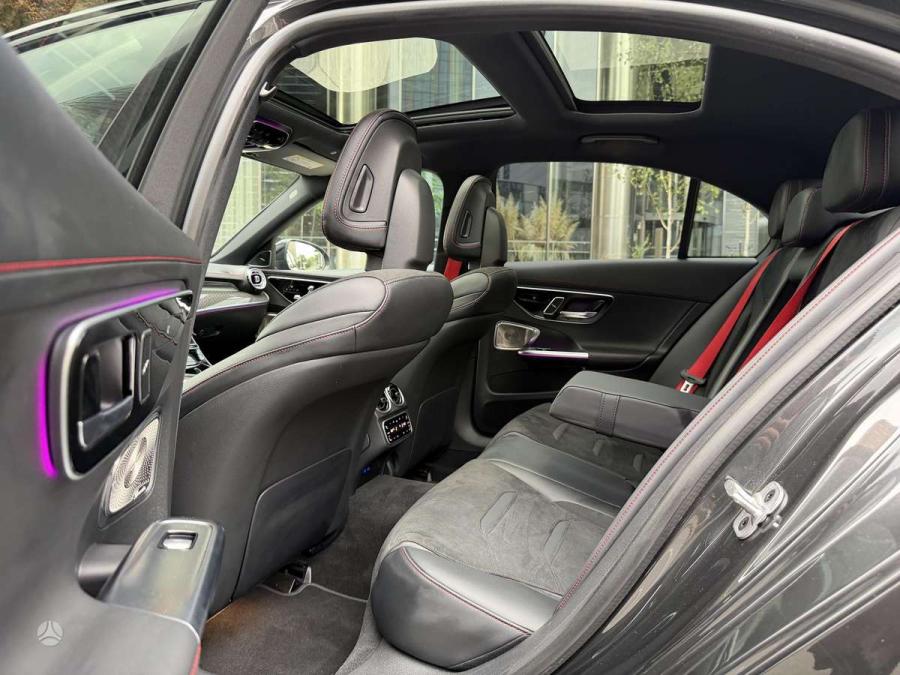 Серый Мерседес C43 AMG 2023 в Вильнюс, объемом двигателя 1.99 л и пробегом 28 тыс. км за 55800 €, фото 32 на AUTOMOTO.COM.LV