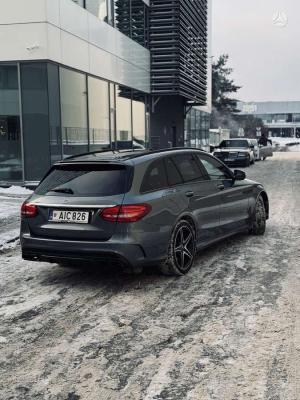 Pelēks Mercedes-Benz C43 AMG 2017 Viļņa, ar dzinēja tilpumu 3.00 L un nobraukumu 82 tūkst. km par 27500 €, foto 5 vietnē AUTOMOTO.COM.LV