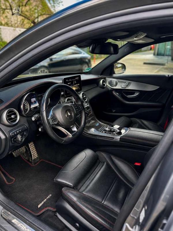 Grey Mercedes-Benz C43 AMG 2017 in Vilnius, with an engine capacity of 3.00 L and mileage of 86 thousand km for 25500 €, photo 3 on AUTOMOTO.COM.LV