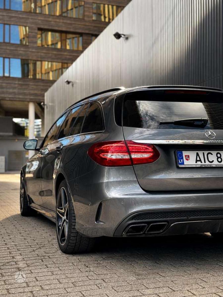Pelēks Mercedes-Benz C43 AMG 2017 Viļņa, ar dzinēja tilpumu 3.00 L un nobraukumu 86 tūkst. km par 25500 €, foto 12 vietnē AUTOMOTO.COM.LV