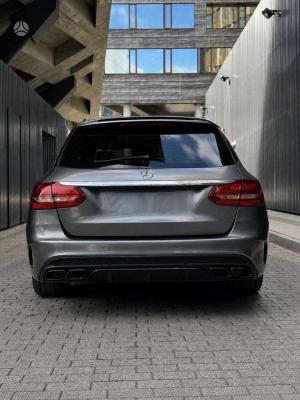Pelēks Mercedes-Benz C43 AMG 2017 Viļņa, ar dzinēja tilpumu 3.00 L un nobraukumu 86 tūkst. km par 25500 €, foto 14 vietnē AUTOMOTO.COM.LV