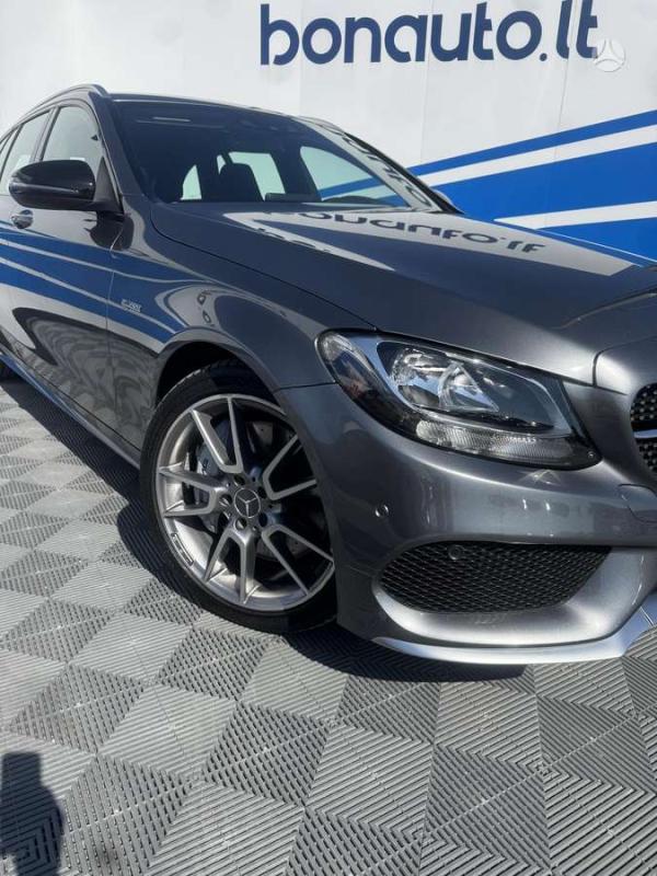 Grey Mercedes-Benz C43 AMG 2017 in Kaunas, with an engine capacity of 3.00 L and mileage of 200 thousand km for 21850 €, photo 2 on AUTOMOTO.COM.LV