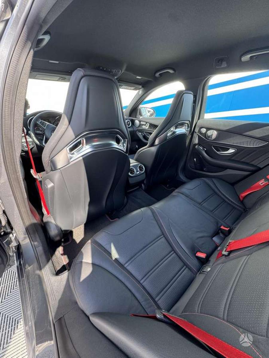 Grey Mercedes-Benz C43 AMG 2017 in Kaunas, with an engine capacity of 3.00 L and mileage of 200 thousand km for 21850 €, photo 10 on AUTOMOTO.COM.LV