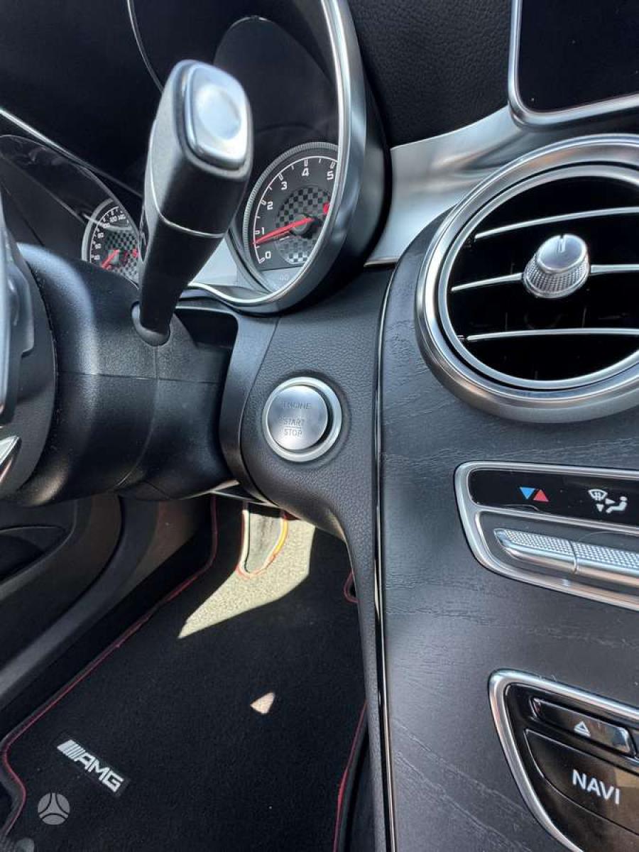 Grey Mercedes-Benz C43 AMG 2017 in Kaunas, with an engine capacity of 3.00 L and mileage of 200 thousand km for 21850 €, photo 12 on AUTOMOTO.COM.LV