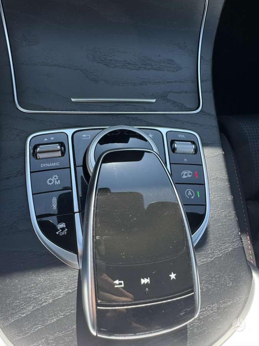Grey Mercedes-Benz C43 AMG 2017 in Kaunas, with an engine capacity of 3.00 L and mileage of 200 thousand km for 21850 €, photo 17 on AUTOMOTO.COM.LV