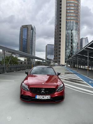 Красный Мерседес C43 AMG 2017 в Вильнюс, объемом двигателя 3.00 л и пробегом 76 тыс. км за 27999 €, фото  на AUTOMOTO.COM.LV