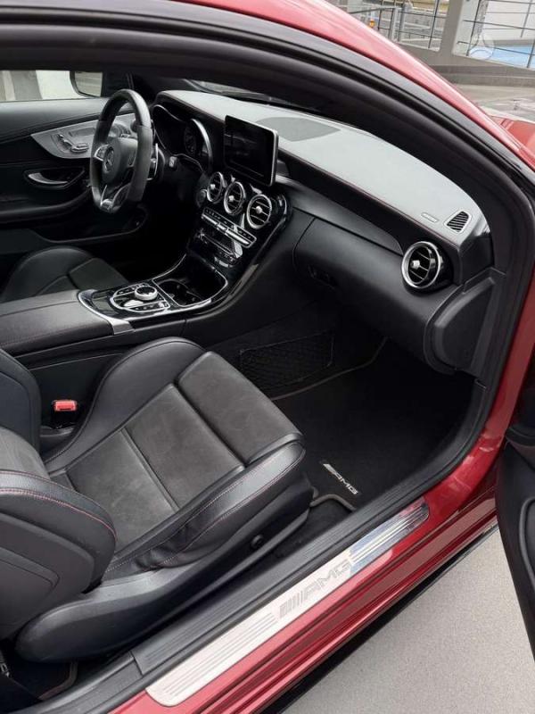 Мерседес C43 AMG 2017 в Вильнюс на AUTOMOTO.COM.LV Красный Мерседес C43 AMG 2017 в Вильнюс, объемом двигателя 3.00 л и пробегом 76 тыс. км за 27999 €, фото 9 на AUTOMOTO.COM.LV