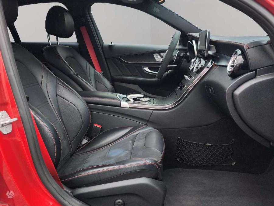 Красный Мерседес C43 AMG 2016 в Вильнюс, объемом двигателя 3.00 л и пробегом 159 тыс. км за 23499 €, фото 9 на AUTOMOTO.COM.LV