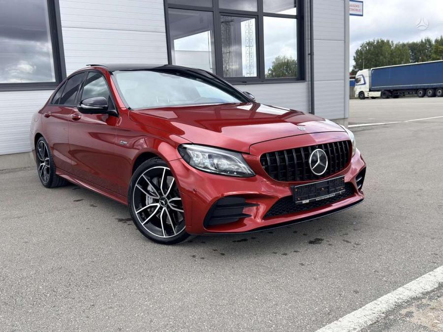 Red Mercedes-Benz C43 AMG 2020 in Vilnius, with an engine capacity of 3.00 L and mileage of 58 thousand km for 33500 €, photo 3 on AUTOMOTO.COM.LV