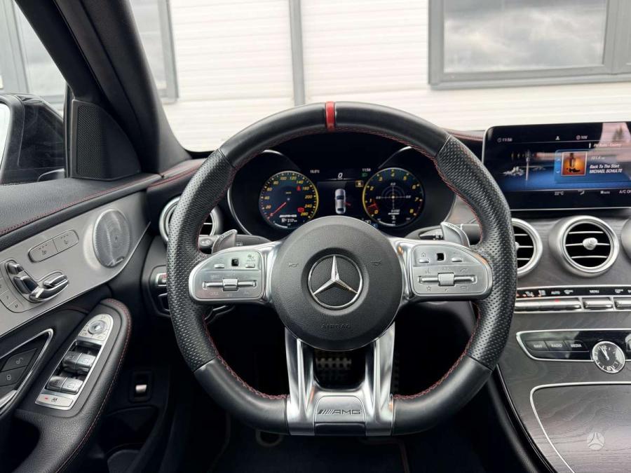 Red Mercedes-Benz C43 AMG 2020 in Vilnius, with an engine capacity of 3.00 L and mileage of 58 thousand km for 33500 €, photo 13 on AUTOMOTO.COM.LV