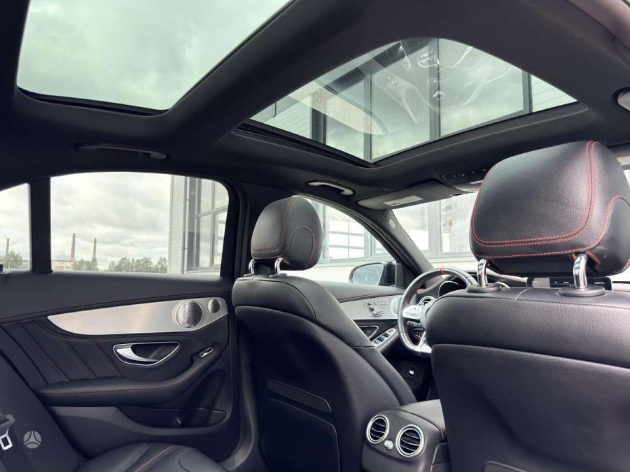 Red Mercedes-Benz C43 AMG 2020 in Vilnius, with an engine capacity of 3.00 L and mileage of 58 thousand km for 33500 €, photo 20 on AUTOMOTO.COM.LV