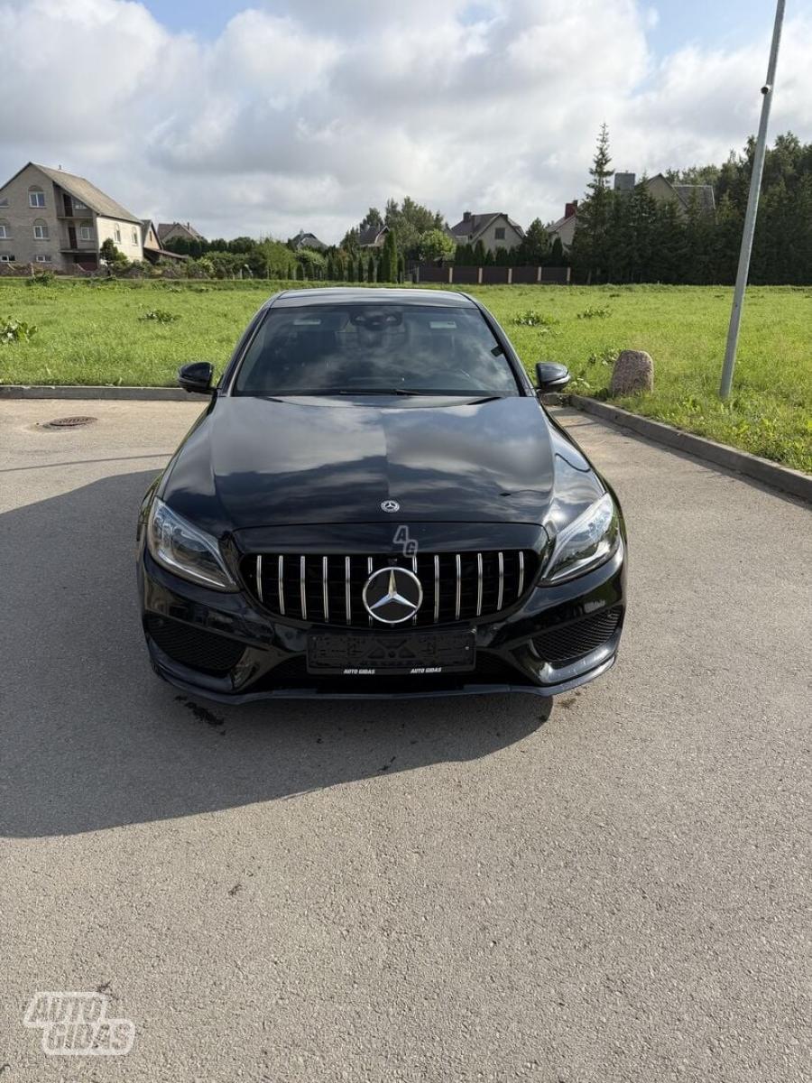 Mercedes-Benz C43 AMG 2021 Viļņa, ar dzinēja tilpumu 3.00 L un nobraukumu 62 tūkst. km par 32000 €, foto 4 vietnē AUTOMOTO.COM.LV