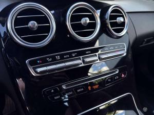 White Mercedes-Benz C43 AMG 2017 in Kaunas, with an engine capacity of 3.00 L and mileage of 64 thousand km for 29999 €, photo 16 on AUTOMOTO.COM.LV