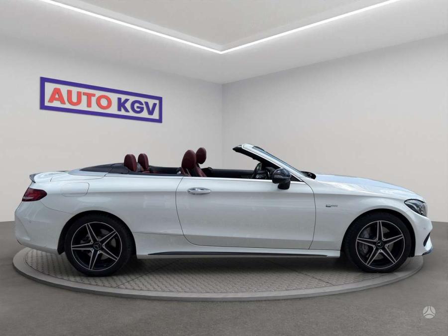 White Mercedes-Benz C43 AMG 2017 in Kaunas, with an engine capacity of 3.00 L and mileage of 64 thousand km for 29999 €, photo 7 on AUTOMOTO.COM.LV