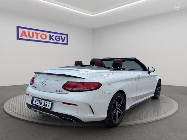 White Mercedes-Benz C43 AMG 2017 in Kaunas, with an engine capacity of 3.00 L and mileage of 64 thousand km for 29999 €, photo 5 on AUTOMOTO.COM.LV