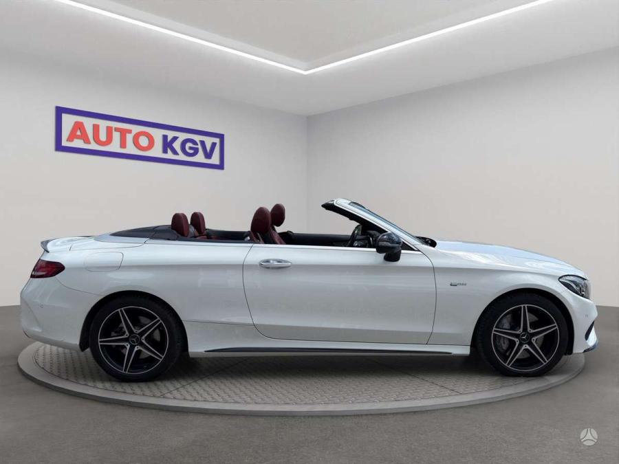 White Mercedes-Benz C43 AMG 2017 in Kaunas, with an engine capacity of 3.00 L and mileage of 64 thousand km for 29999 €, photo 7 on AUTOMOTO.COM.LV