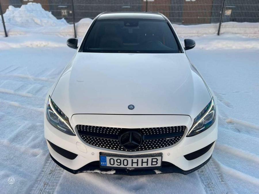 White Mercedes-Benz C43 AMG 2015 in Tallinn, with an engine capacity of 3.00 L and mileage of 185 thousand km for 25990 €, photo 5 on AUTOMOTO.COM.LV