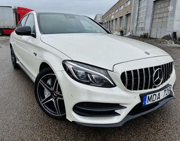White Mercedes-Benz C43 AMG 2017 in Vilnius, with an engine capacity of 3.00 L and mileage of 151 thousand km for 23900 €, photo 2 on AUTOMOTO.COM.LV