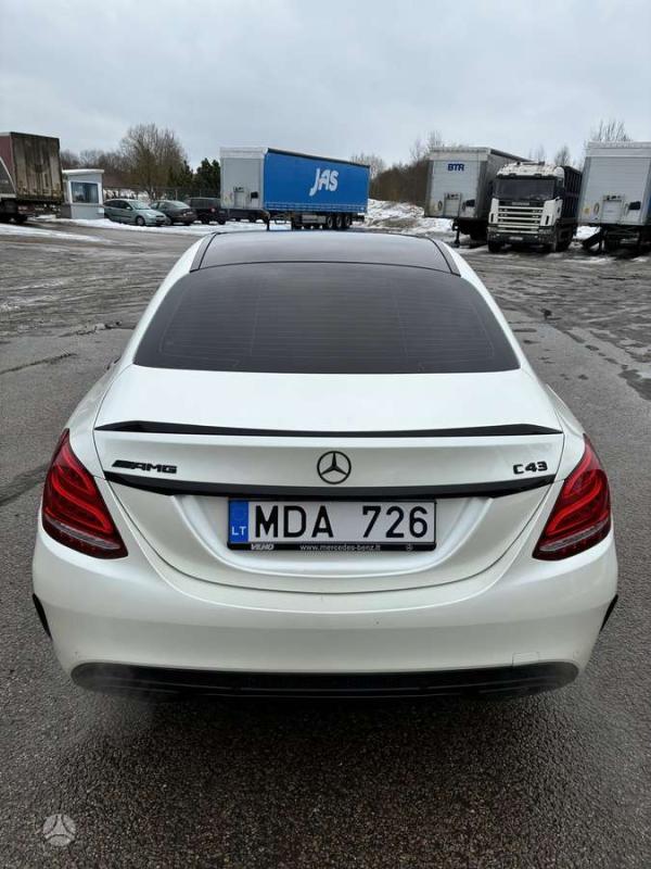 White Mercedes-Benz C43 AMG 2017 in Vilnius, with an engine capacity of 3.00 L and mileage of 151 thousand km for 23900 €, photo 6 on AUTOMOTO.COM.LV