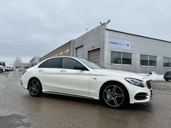 White Mercedes-Benz C43 AMG 2017 in Vilnius, with an engine capacity of 3.00 L and mileage of 151 thousand km for 23900 €, photo 8 on AUTOMOTO.COM.LV
