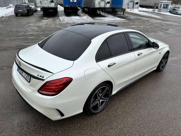 White Mercedes-Benz C43 AMG 2017 in Vilnius, with an engine capacity of 3.00 L and mileage of 151 thousand km for 23900 €, photo 10 on AUTOMOTO.COM.LV