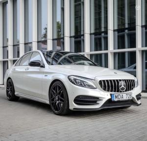 Белый Мерседес C43 AMG 2017 в Вильнюс, объемом двигателя 3.00 л и пробегом 151 тыс. км за 23900 €, фото 31 на AUTOMOTO.COM.LV