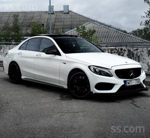 Белый Мерседес C43 AMG 2017 в Рига, объемом двигателя 3.00 л и пробегом 150 тыс. км за 26000 €, фото  на AUTOMOTO.COM.LV