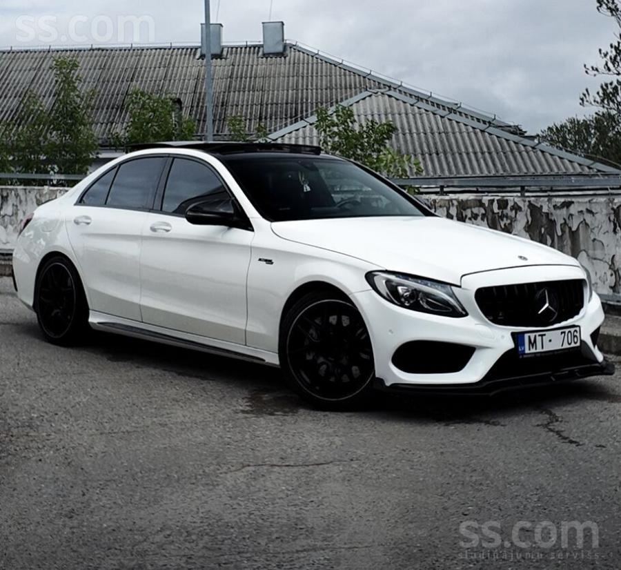Белый Мерседес C43 AMG 2017 в Рига, объемом двигателя 3.00 л и пробегом 150 тыс. км за 26000 €, фото 1 на AUTOMOTO.COM.LV