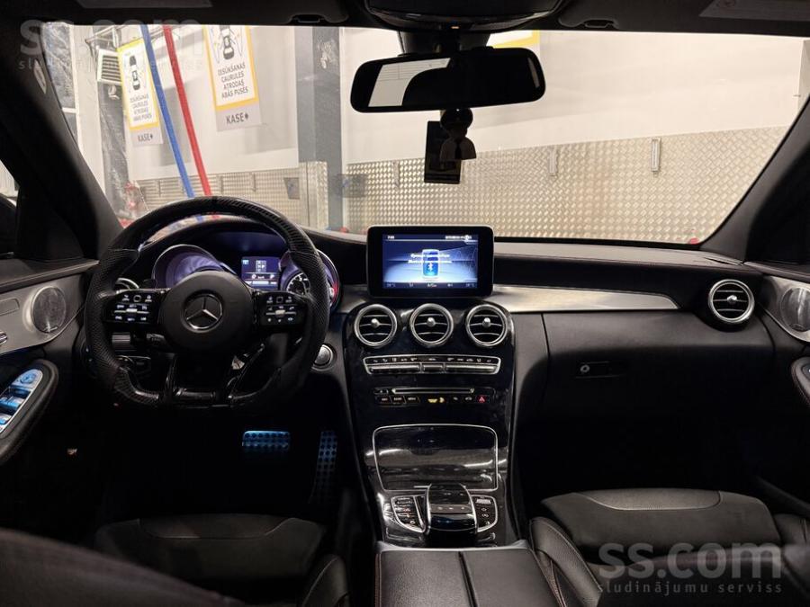 Белый Мерседес C43 AMG 2017 в Рига, объемом двигателя 3.00 л и пробегом 150 тыс. км за 26000 €, фото 4 на AUTOMOTO.COM.LV