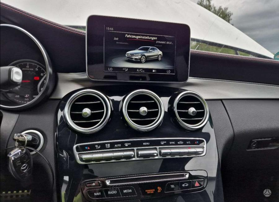 Белый Мерседес C43 AMG 2017 в Клайпеда, объемом двигателя 3.00 л и пробегом 102 тыс. км за 13600 €, фото 12 на AUTOMOTO.COM.LV