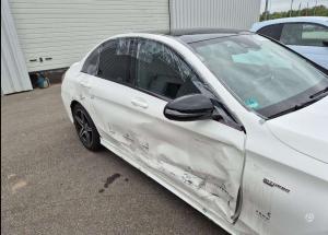 Белый Мерседес C43 AMG 2017 в Клайпеда, объемом двигателя 3.00 л и пробегом 102 тыс. км за 13600 €, фото 25 на AUTOMOTO.COM.LV