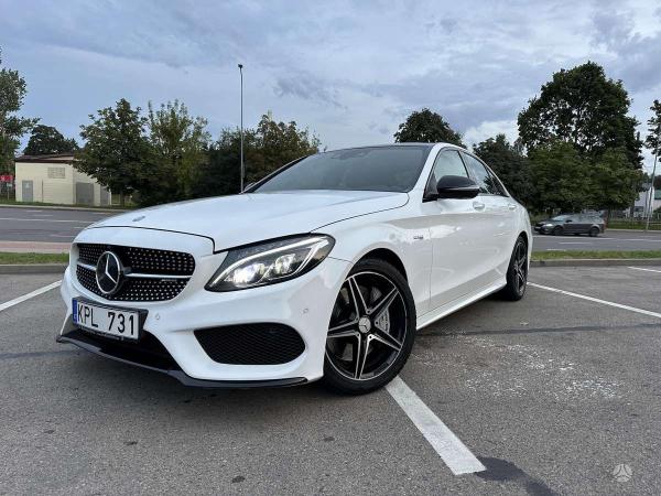 White Mercedes-Benz C43 AMG 2017 in Vilnius, with an engine capacity of 3.00 L and mileage of 139 thousand km for 22500 €, photo 3 on AUTOMOTO.COM.LV