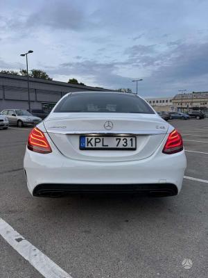 Белый Мерседес C43 AMG 2017 в Вильнюс, объемом двигателя 3.00 л и пробегом 139 тыс. км за 22500 €, фото 9 на AUTOMOTO.COM.LV