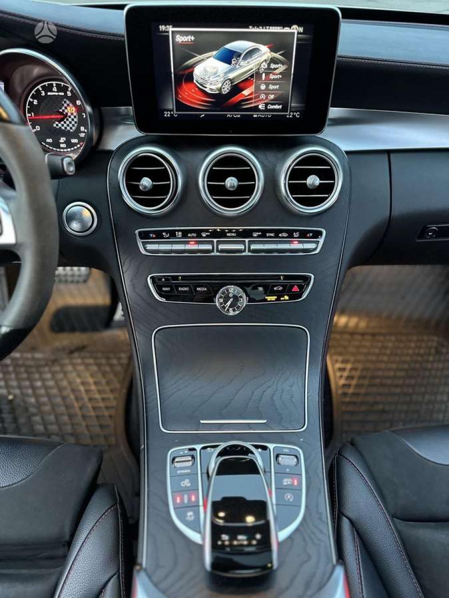 Белый Мерседес C43 AMG 2017 в Вильнюс, объемом двигателя 3.00 л и пробегом 139 тыс. км за 22500 €, фото 14 на AUTOMOTO.COM.LV