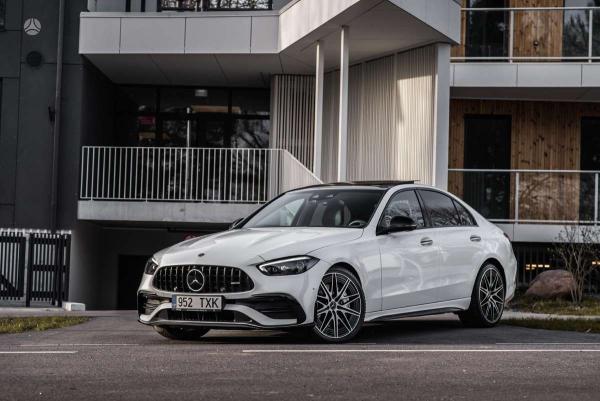 Белый Мерседес C43 AMG 2023 в Таллин, объемом двигателя 2.00 л и пробегом 25 тыс. км за 69990 €, фото 1 на AUTOMOTO.COM.LV
