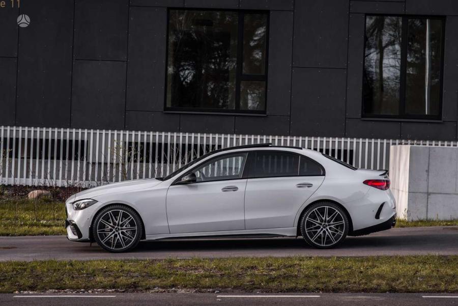 White Mercedes-Benz C43 AMG 2023 in Tallinn, with an engine capacity of 2.00 L and mileage of 25 thousand km for 69990 €, photo 12 on AUTOMOTO.COM.LV